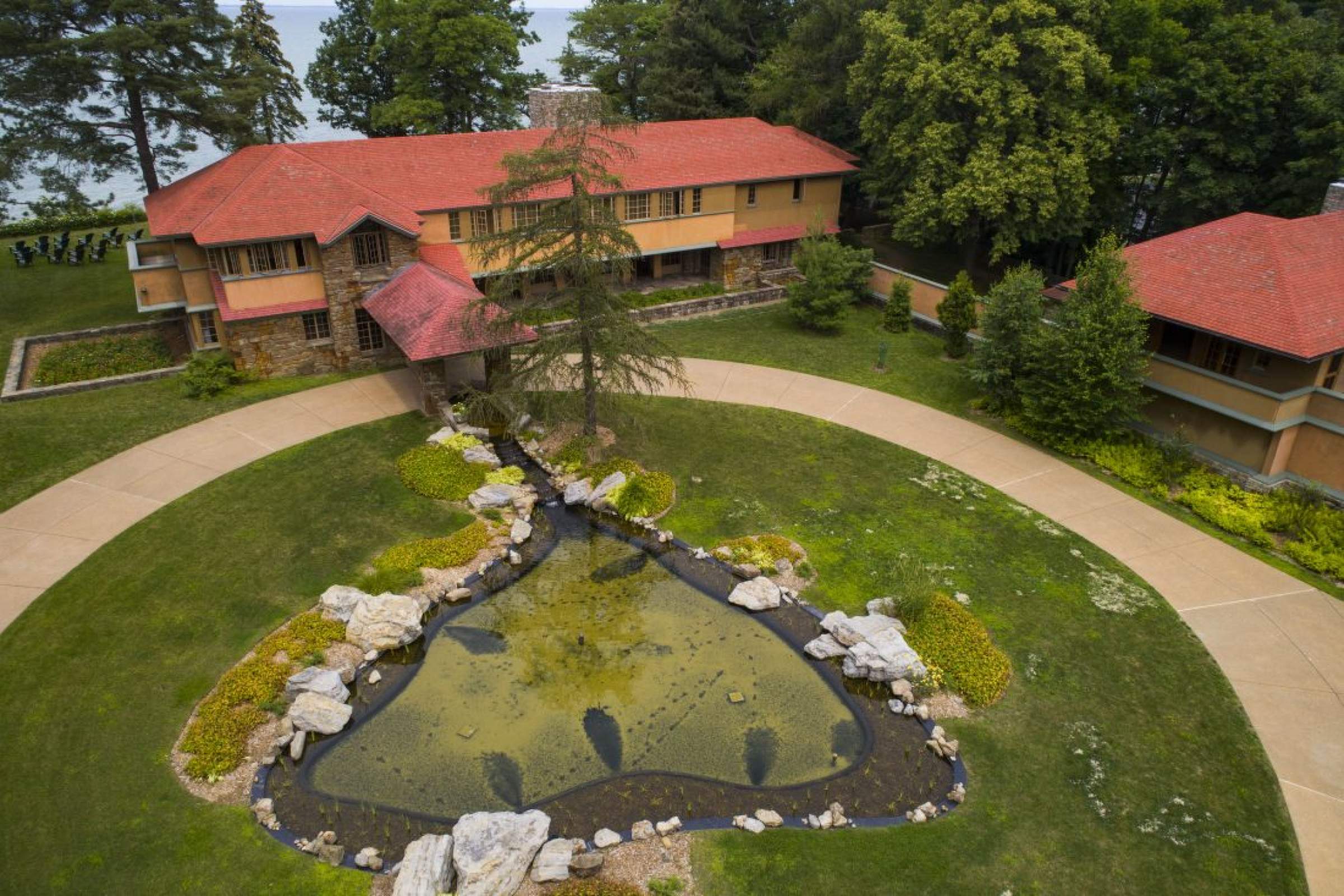 5 Cool Things About The Design Of Frank Lloyd Wright's Graycliff > News ...